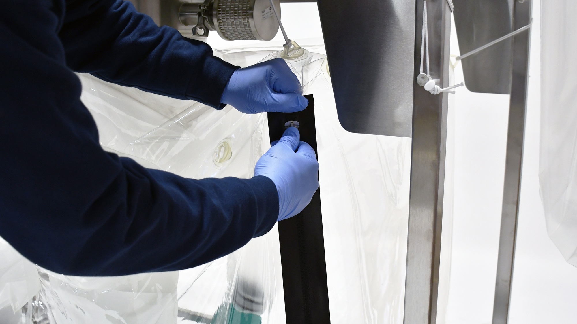 Comil to Bin Flexible Enclosure - Rheo Flexibles