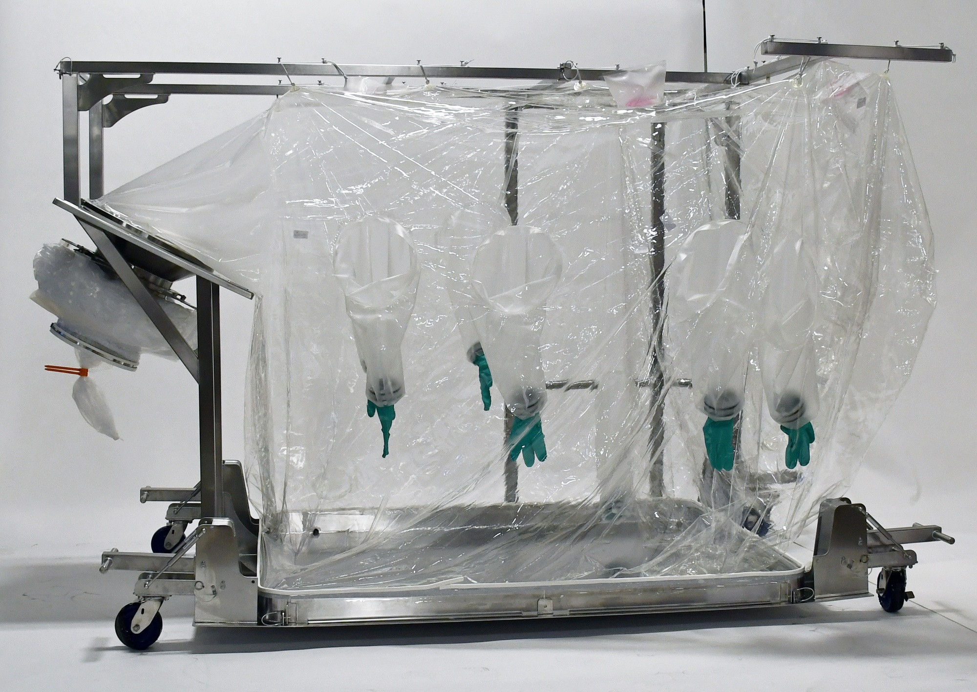 Nutsche Filter Dryer Containment System - Rheo Flexibles