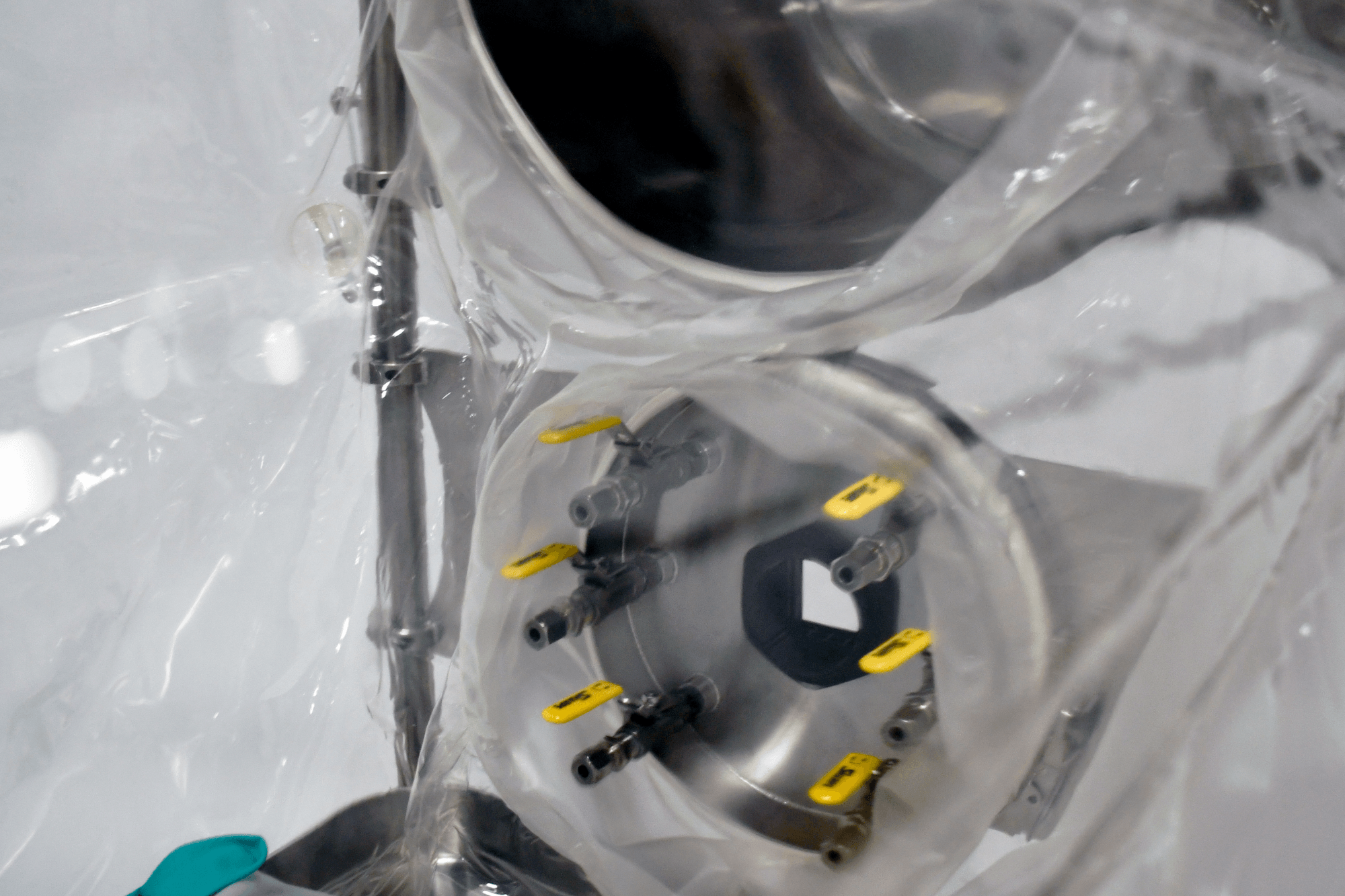 Weigh & Dispense Containment System - Rheo Flexibles