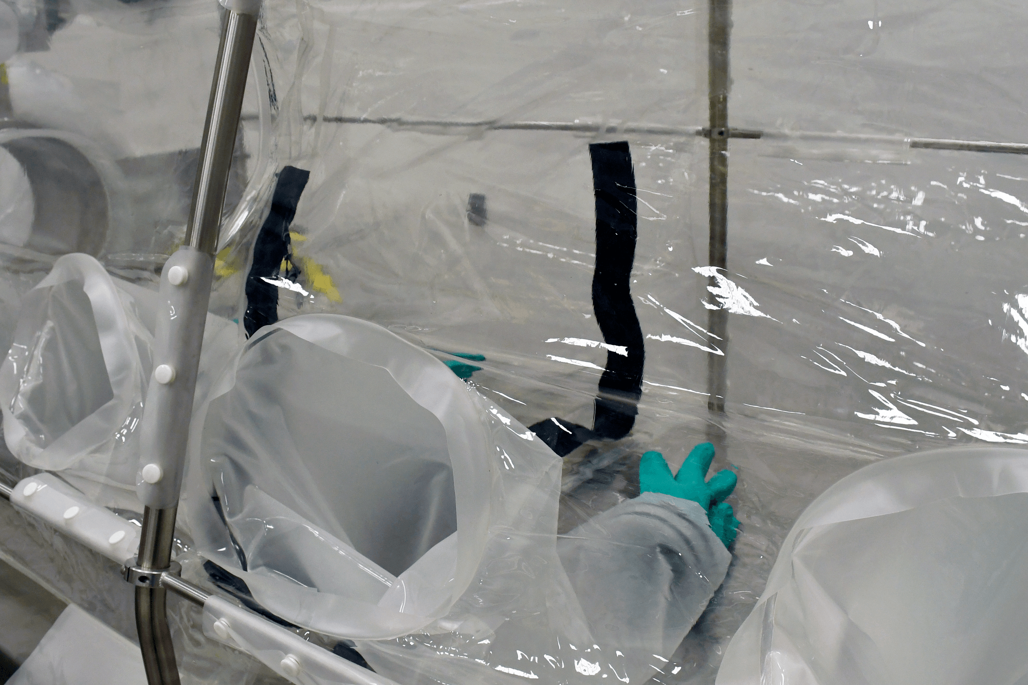 2-Chamber Weigh & Dispense Negative Pressure Isolator - Rheo Flexibles